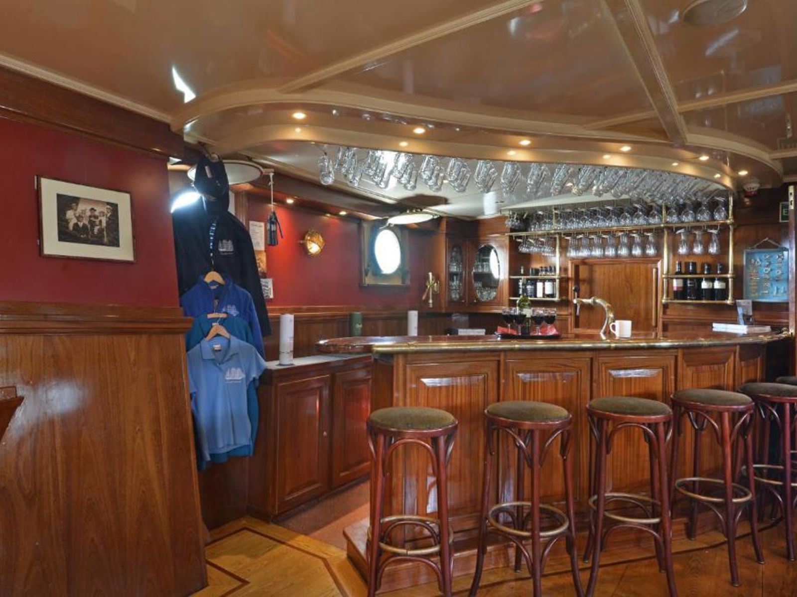 Tall Ship Artemis | Masterskip